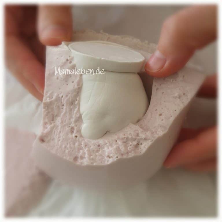 Wie wäre es mit einer Gipshand eines Babys - deines Babys?